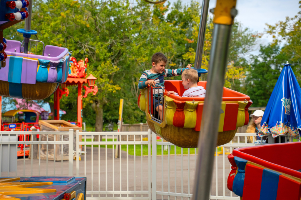 Flying Witch - Grand Island, NY | Niagara Amusement Park & Splash World ...